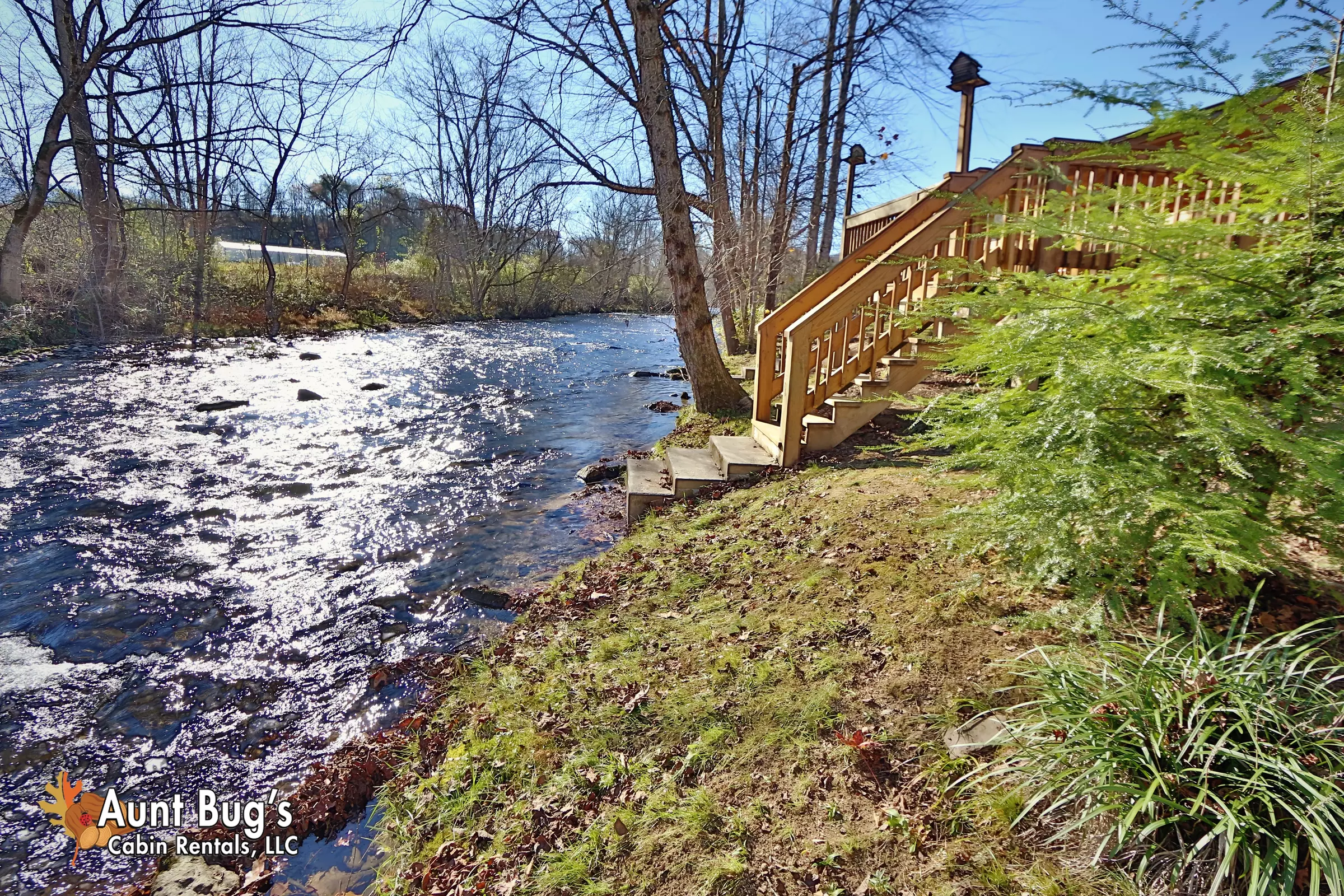 Cosby Cabin Rental - Heavenly Creekside #276 - 3 bedroom