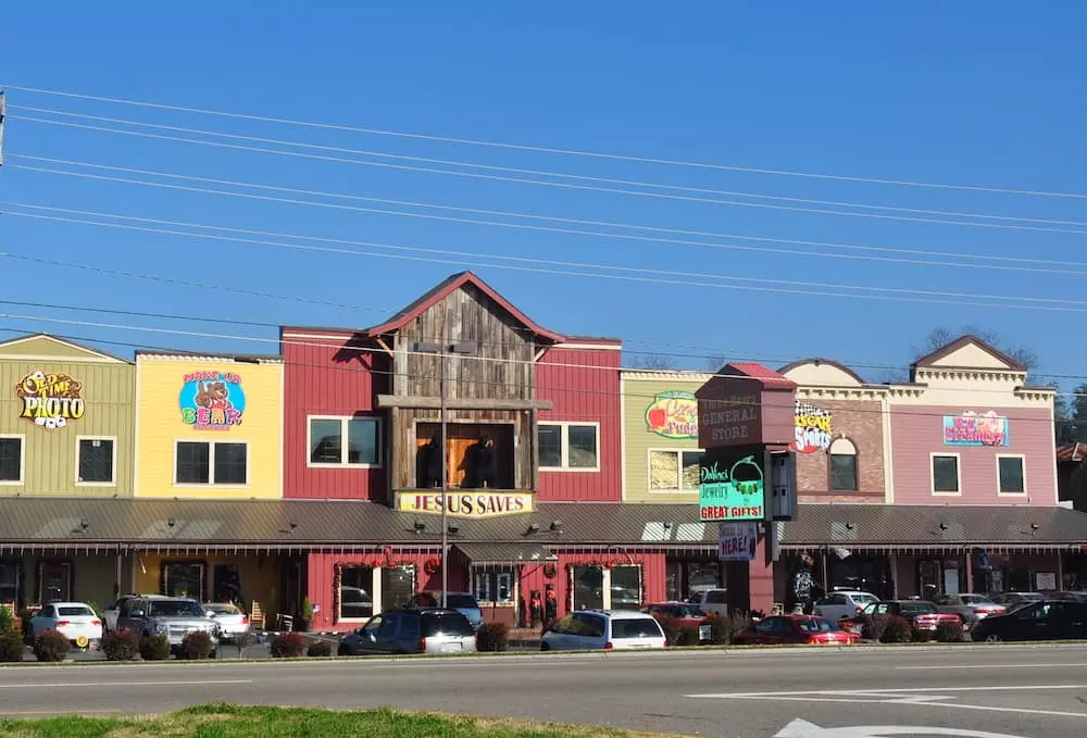 Top 4 Reasons Why You’ll Love the Three Bears General Store in Pigeon Forge