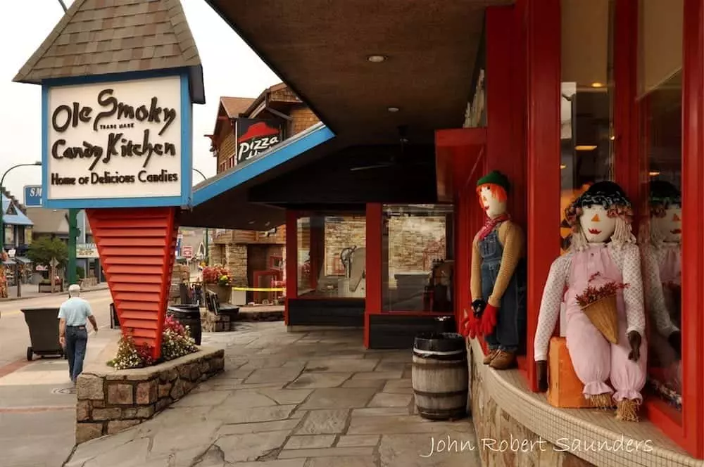 Top 6 Places to Find Fantastic Fudge in Downtown Gatlinburg