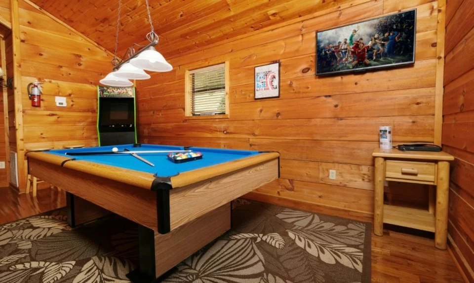 Sevierville Cabin Rental - Smoky View Straight Up #2036 - 3 bedroom