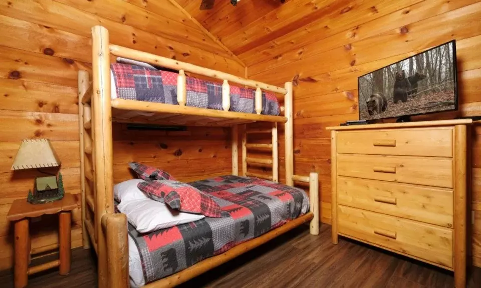 Sevierville Cabin Rental - Smoky View Straight Up #2036 - 3 bedroom