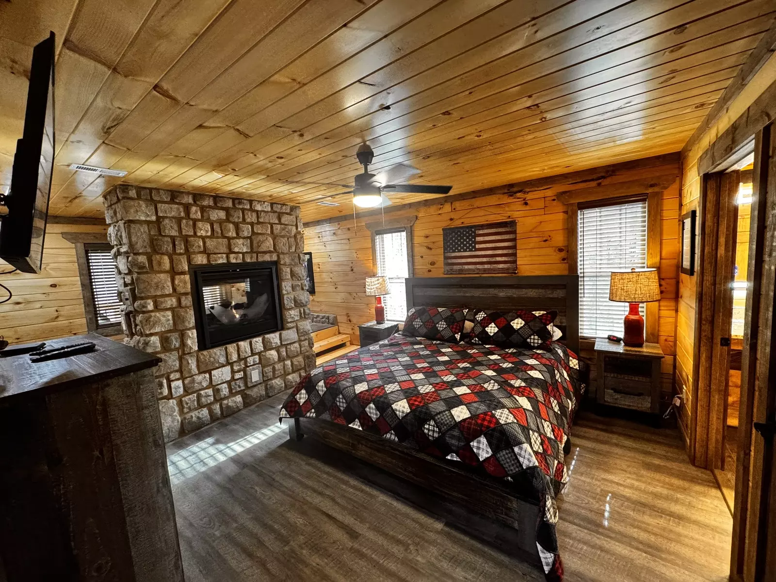 Gatlinburg Cabin Rental - Legends Pool Lodge #450 - 4 bedroom