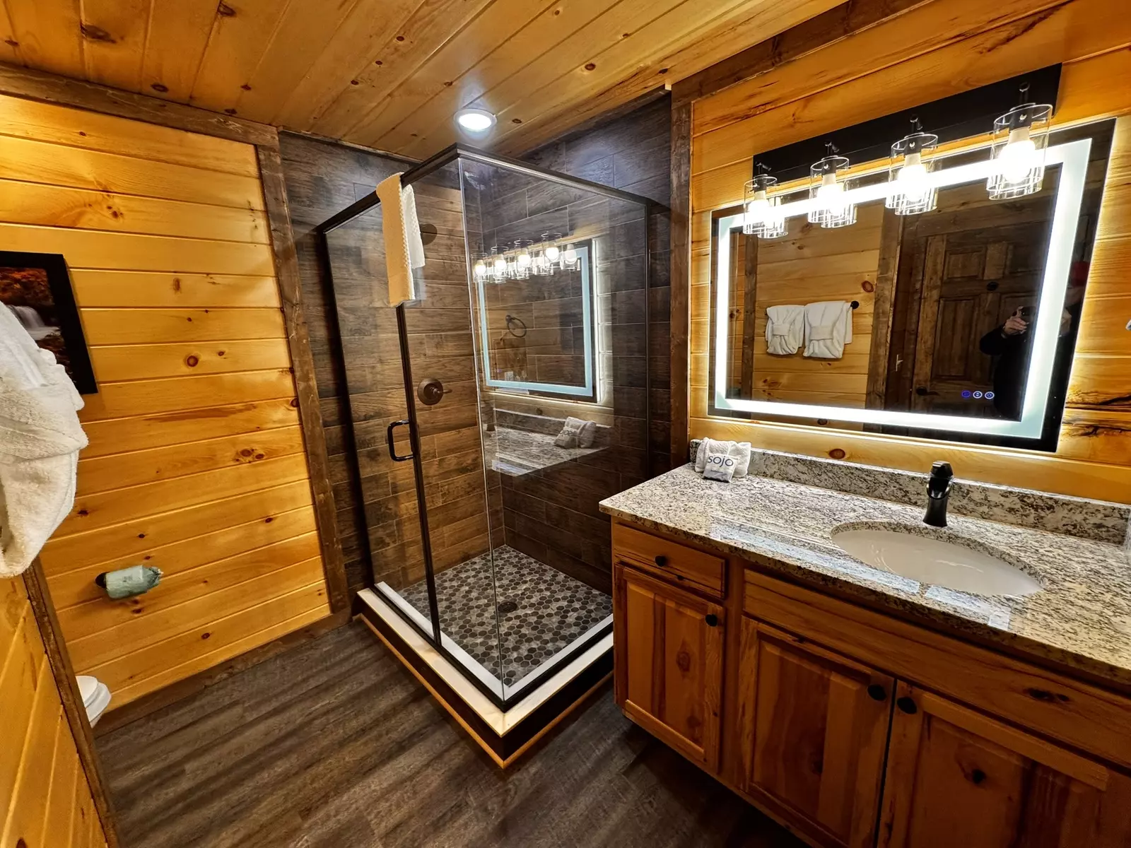 Gatlinburg Cabin Rental - Legends Pool Lodge #450 - 4 bedroom
